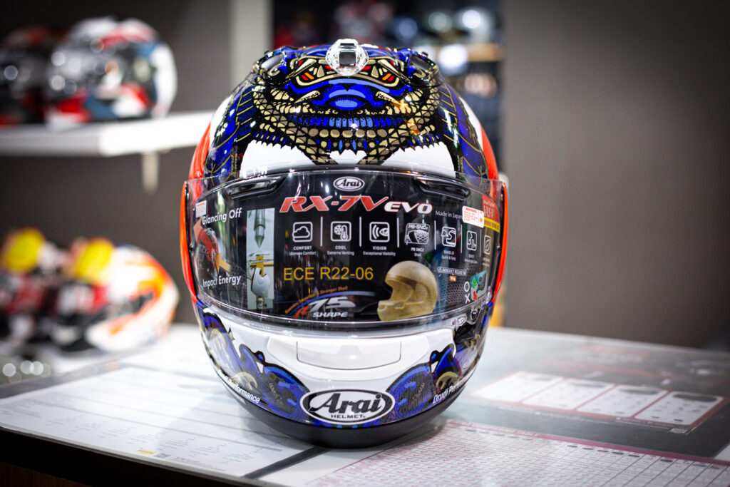 หมวกกันน็อค Arai รุ่น RX-7V Evo Samurai – หมวกกันน็อก ถุงมือ เสื้อการ์ด ...